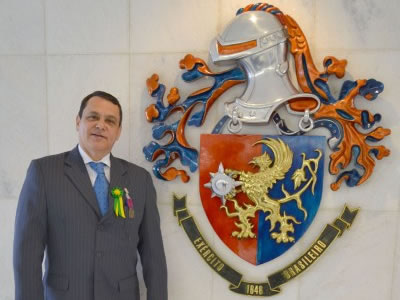 douglas ferrari terapia intensiva sobrati amib medicina